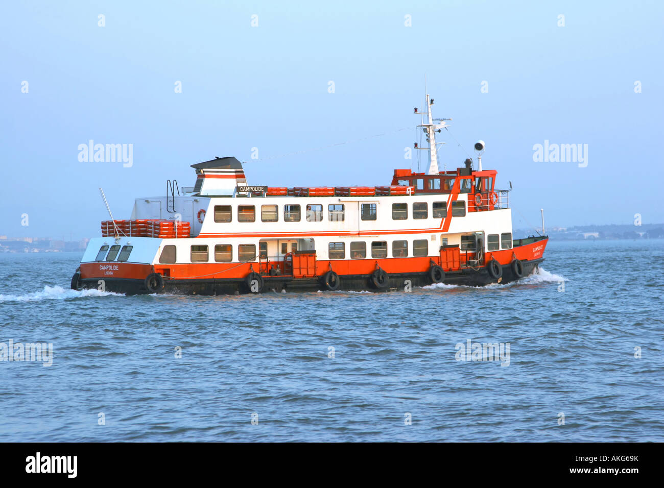 portuguese commuter boat Stock Photo - Alamy
