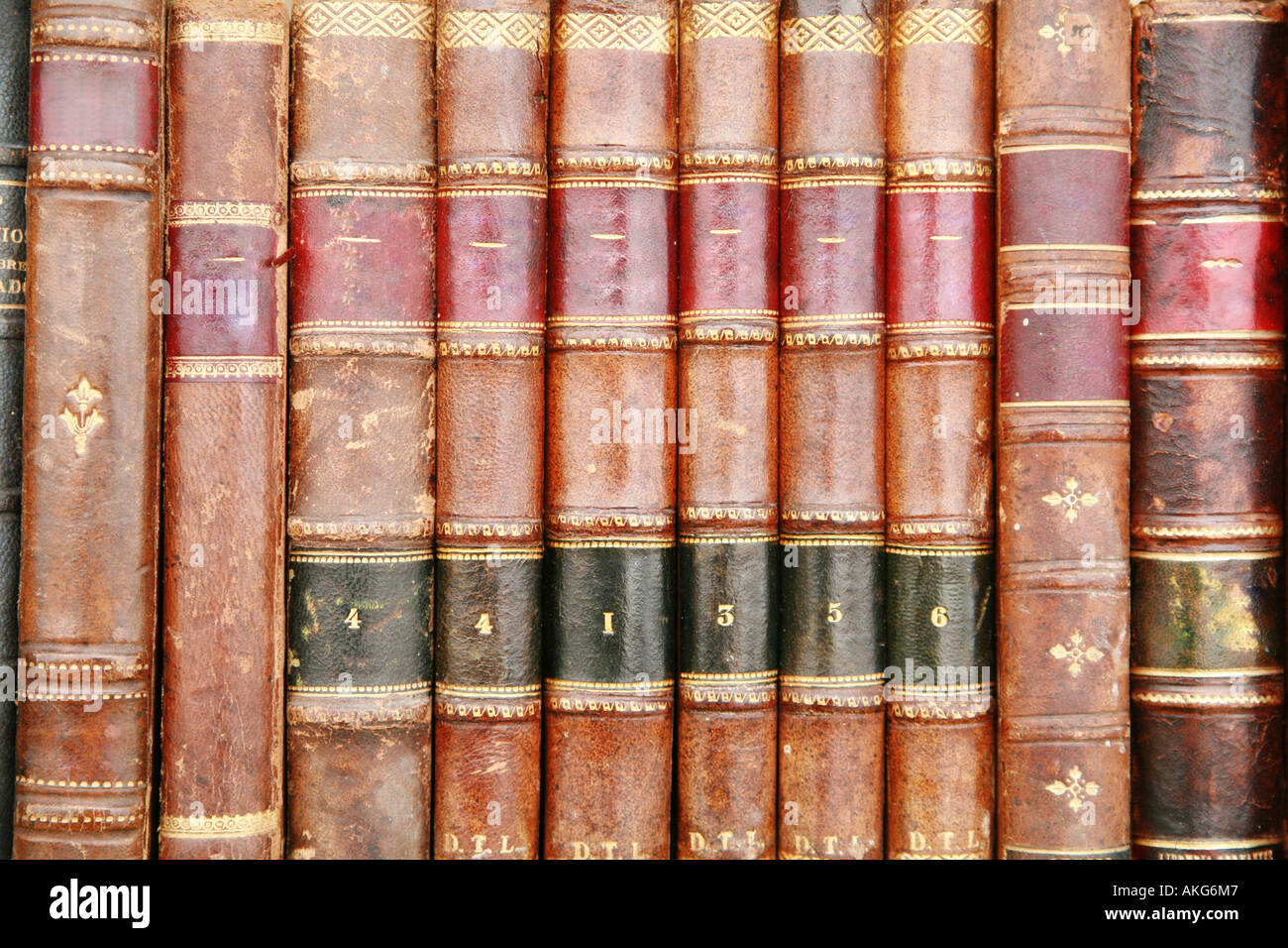 Old science fiction book covers hi-res stock photography and images - Alamy