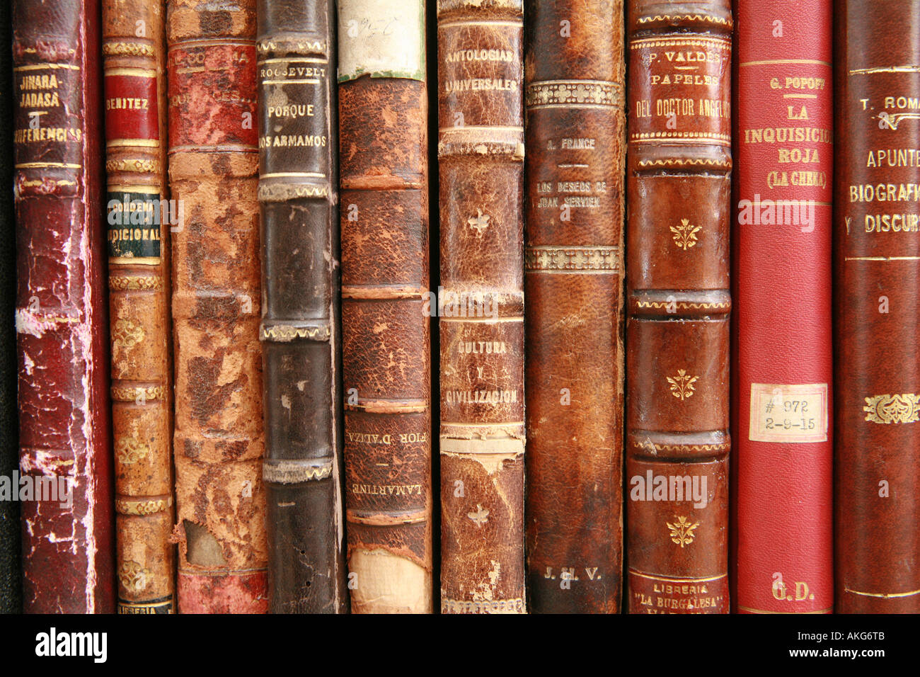 Old science fiction book covers hi-res stock photography and images - Alamy