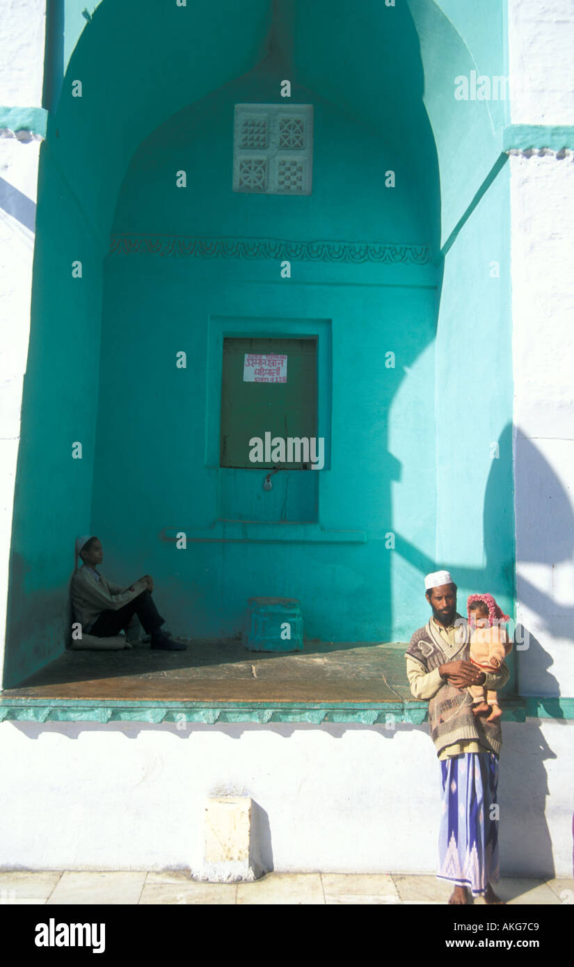 Doorway inside the Dargah Ajmer in India Stock Photo - Alamy
