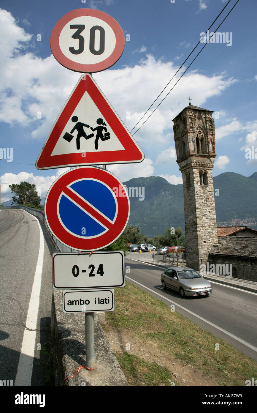 Traffic sign italy hi-res stock photography and images - Alamy