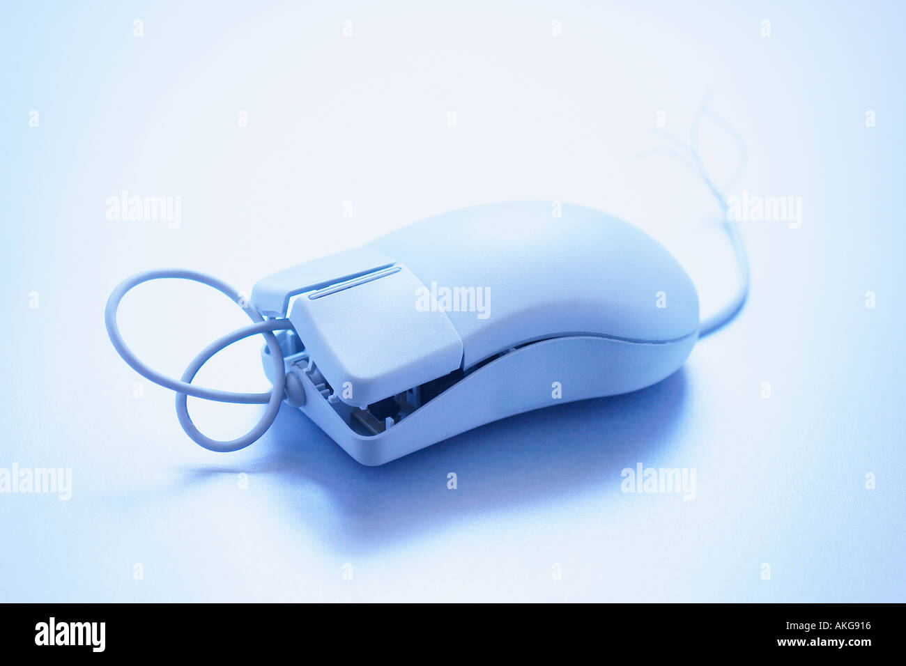 Broken Computer Mouse Stock Photo - Alamy