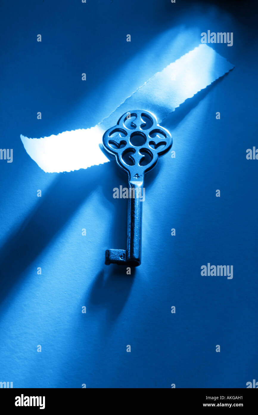 Plain paper hi-res stock photography and images - Alamy