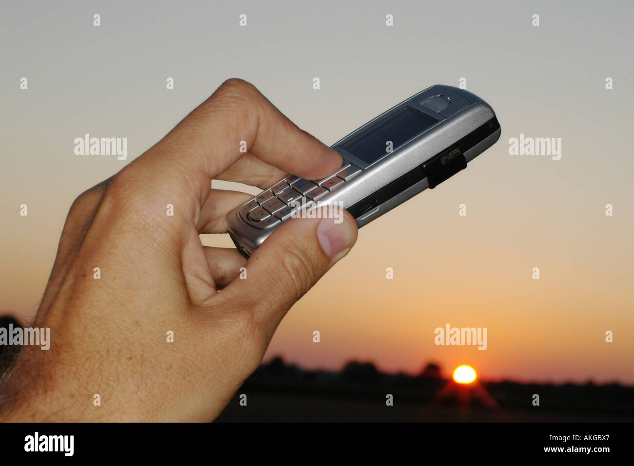 Hand hold mobile Stock Photo - Alamy