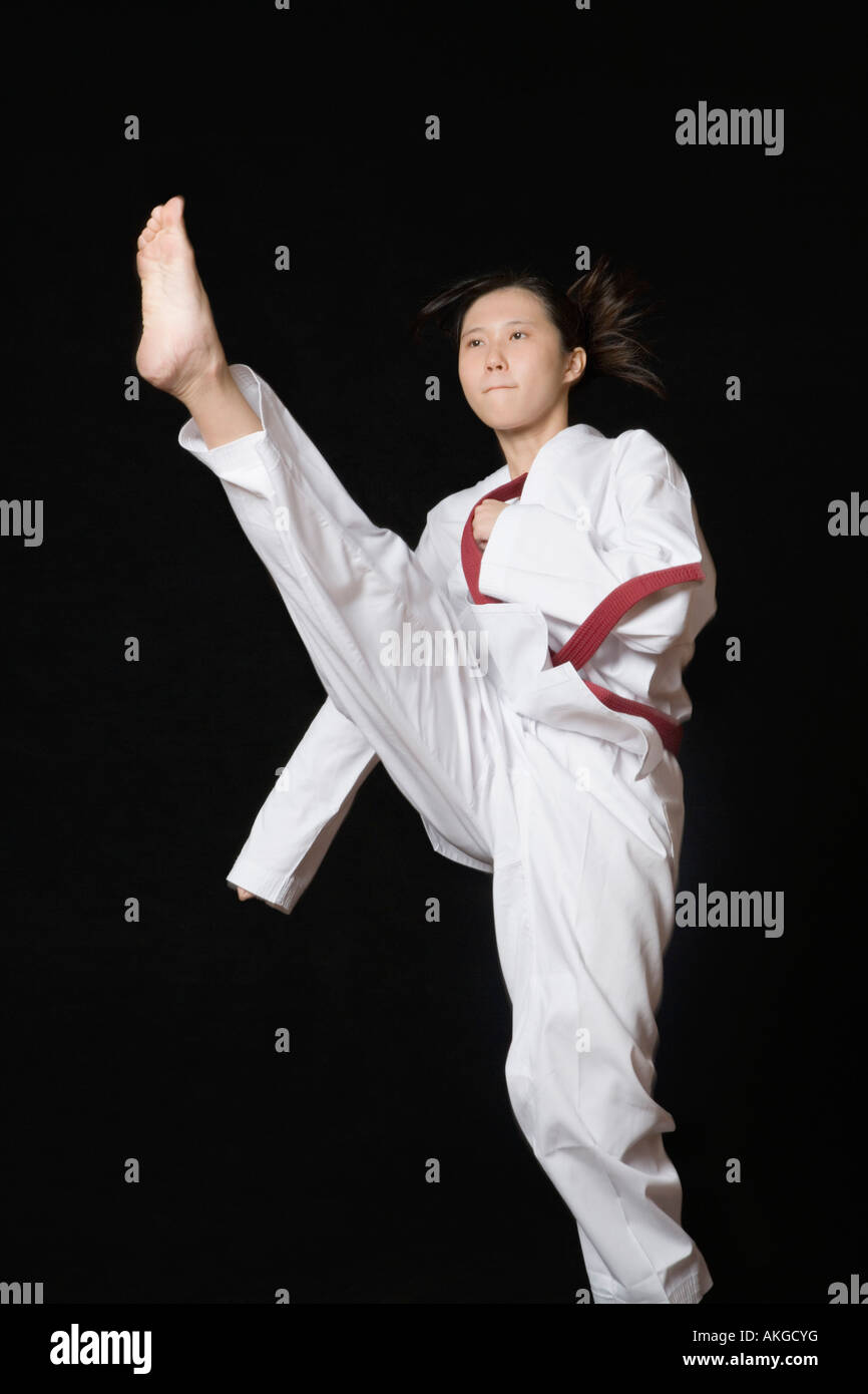 Karate front kick hi-res stock photography and images - Alamy