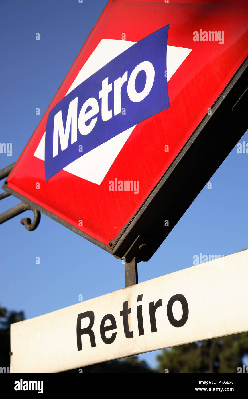 Retiro metro station hi-res stock photography and images - Alamy