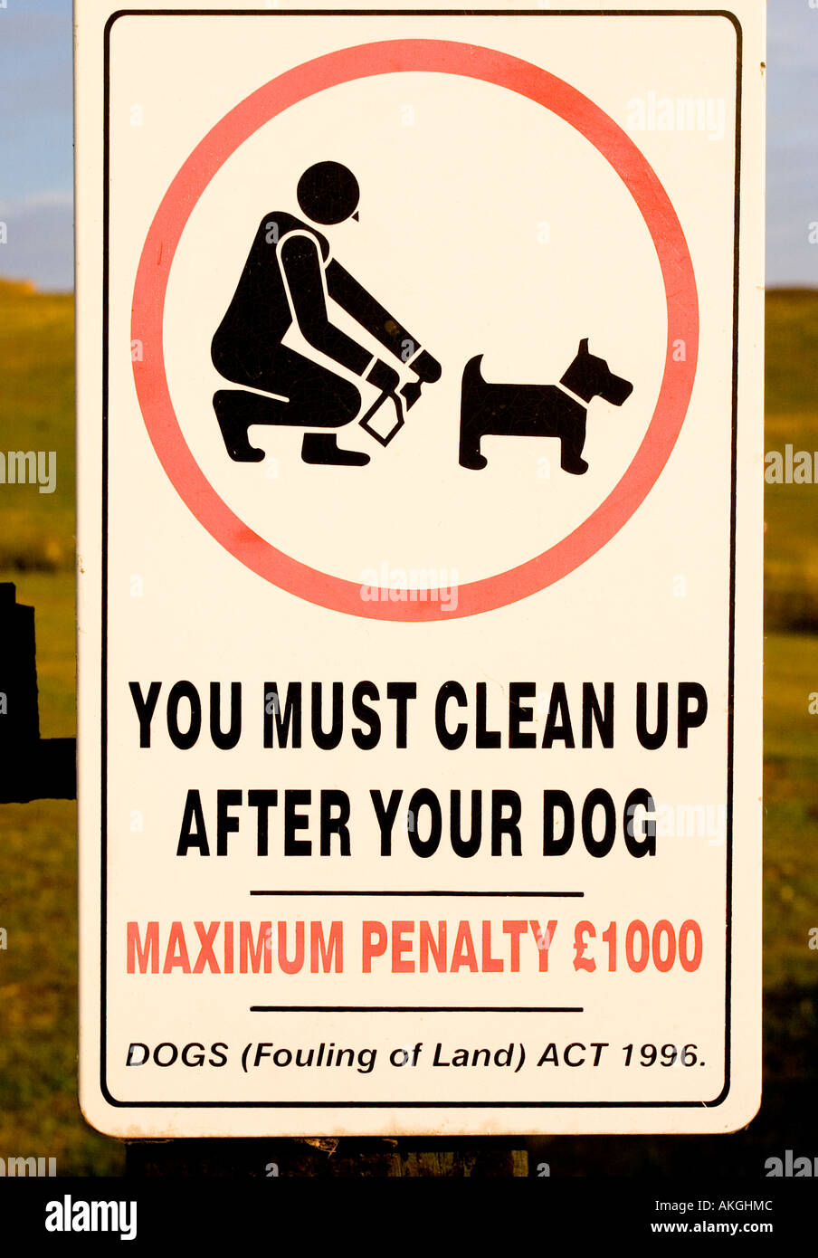 Dog mess sign uk hi-res stock photography and images - Alamy
