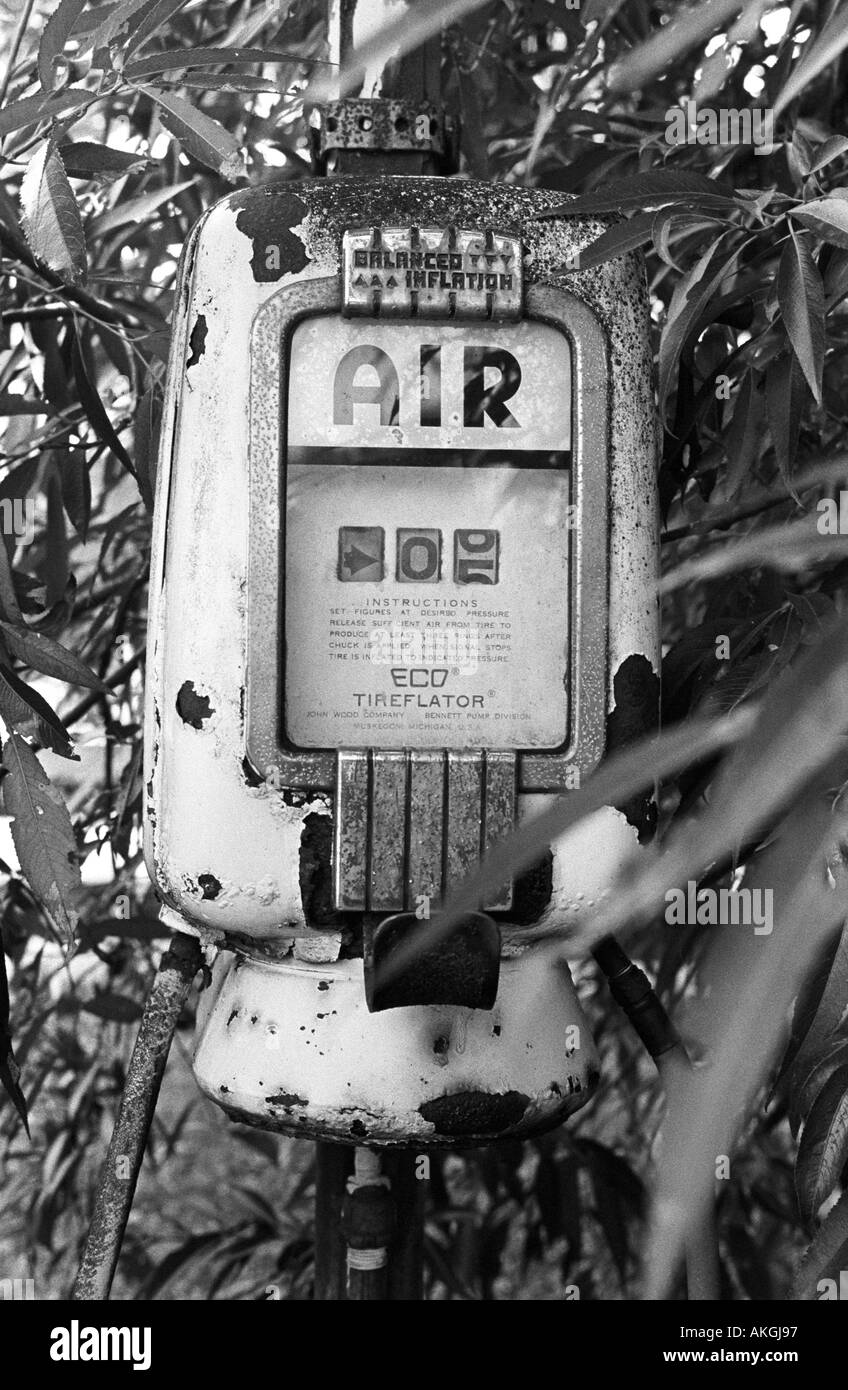 Old Vintage Tire Pump High Resolution Stock Photography and Images - Alamy