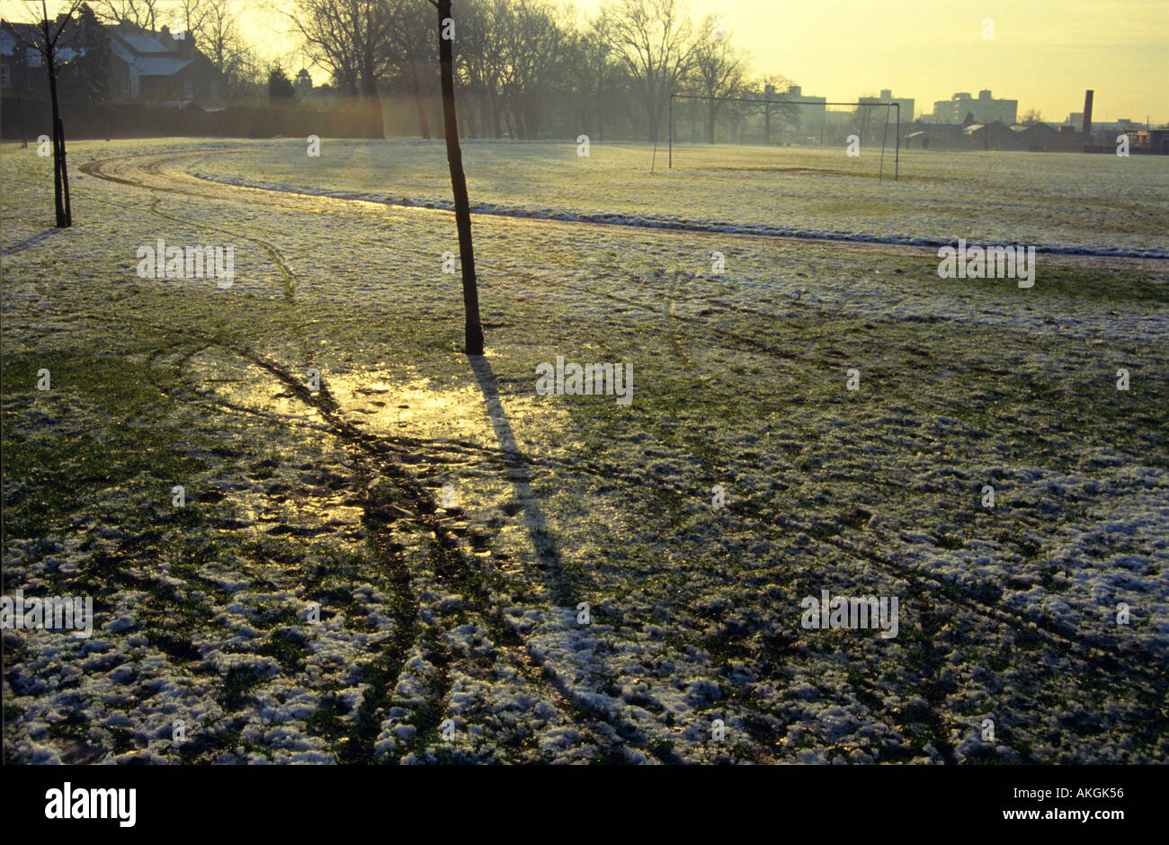 Playing football winter hi-res stock photography and images - Alamy