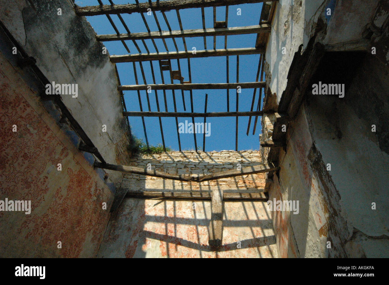 Roofless house Croatia Stock Photo - Alamy