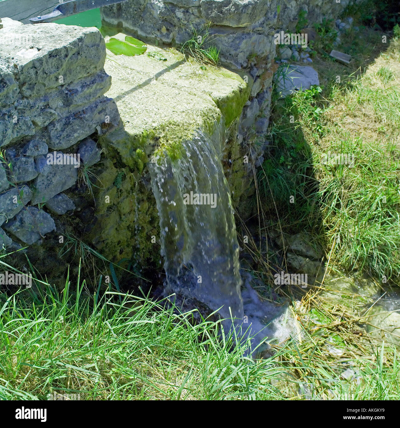 Overflow, water supply canal, Toulourenc valley, Drôme, Provence ...