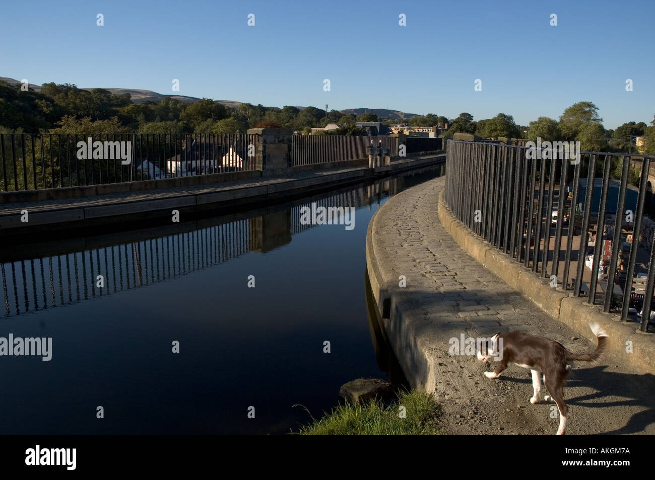 Slateford Aqueduct High Resolution Stock Photography and Images - Alamy