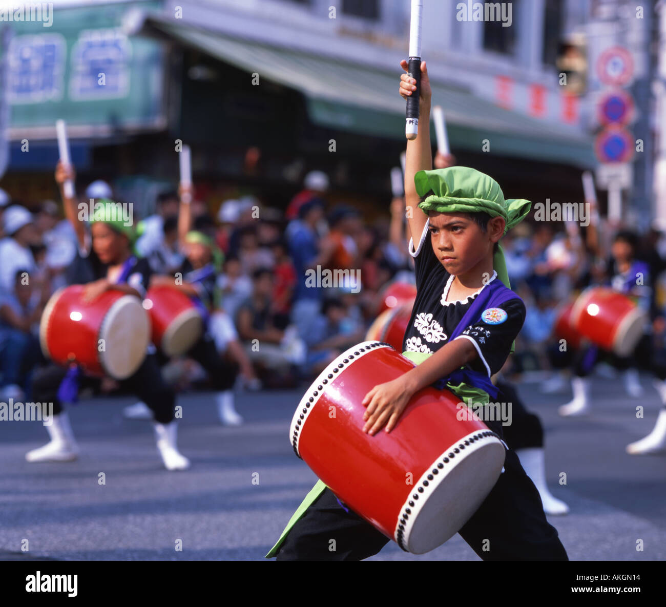 Eisa okinawa hi-res stock photography and images - Alamy
