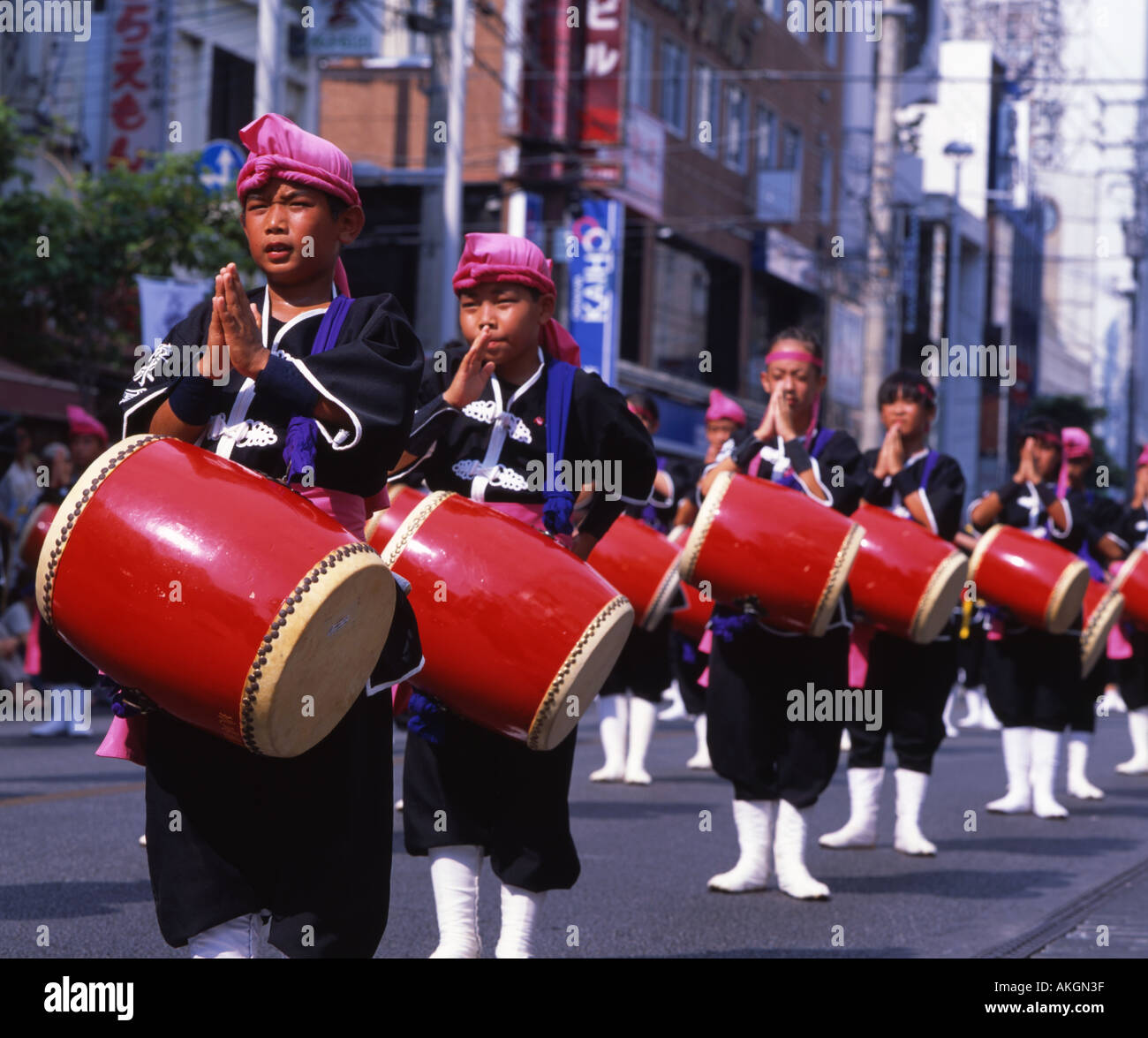 Taiko drummers at the 10 000 person Eisa Festival on Kokusaidori in ...