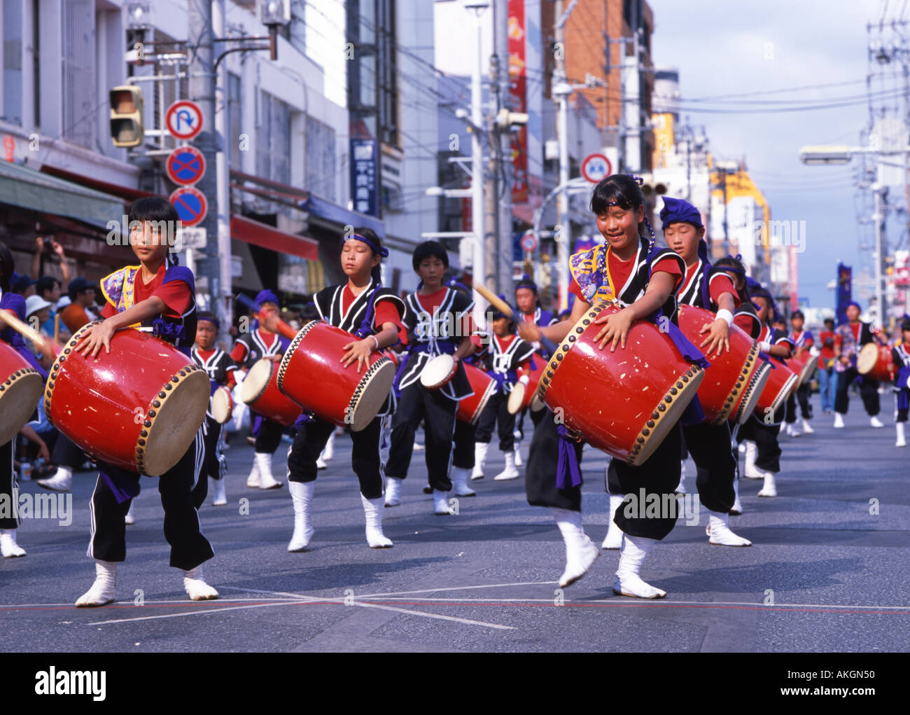 Taiko drummers at the 10 000 person Eisa Festival on Kokusaidori in ...