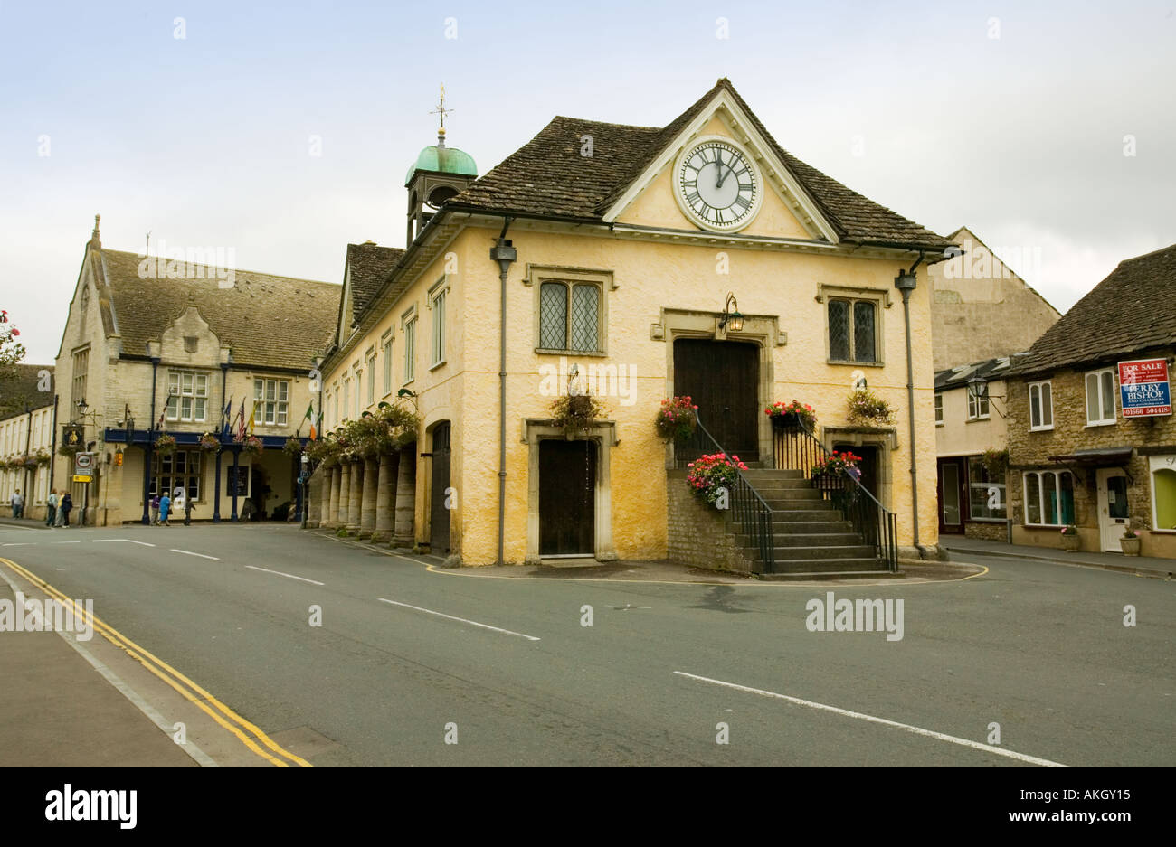 Tetbury market place hi-res stock photography and images - Alamy