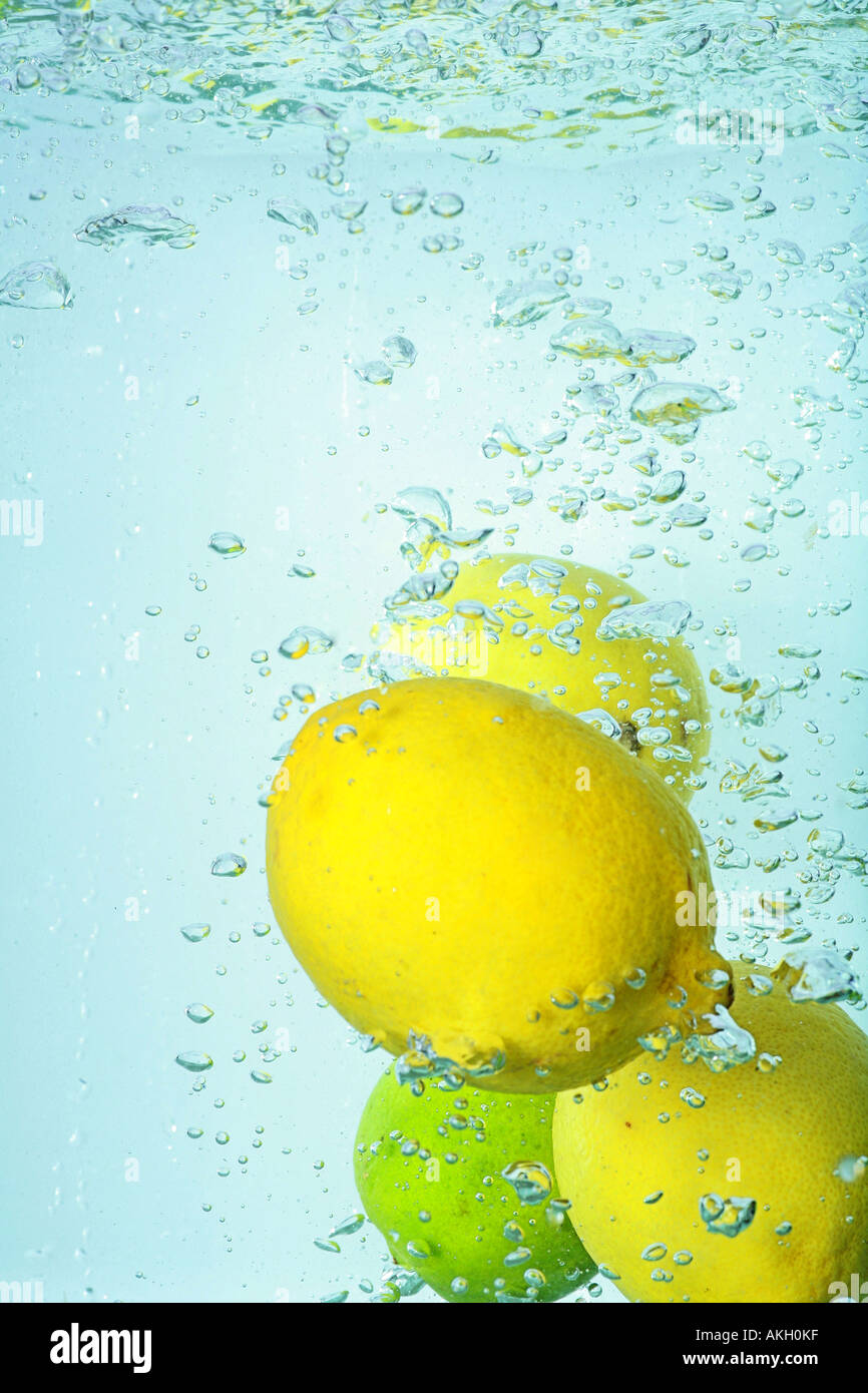 Lemon bath hi-res stock photography and images - Alamy