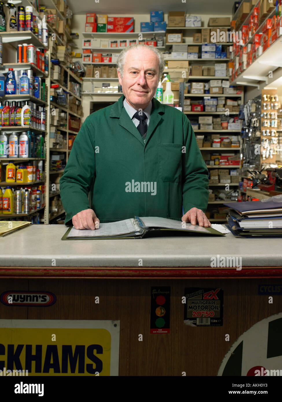 Hardware store owner Stock Photo - Alamy