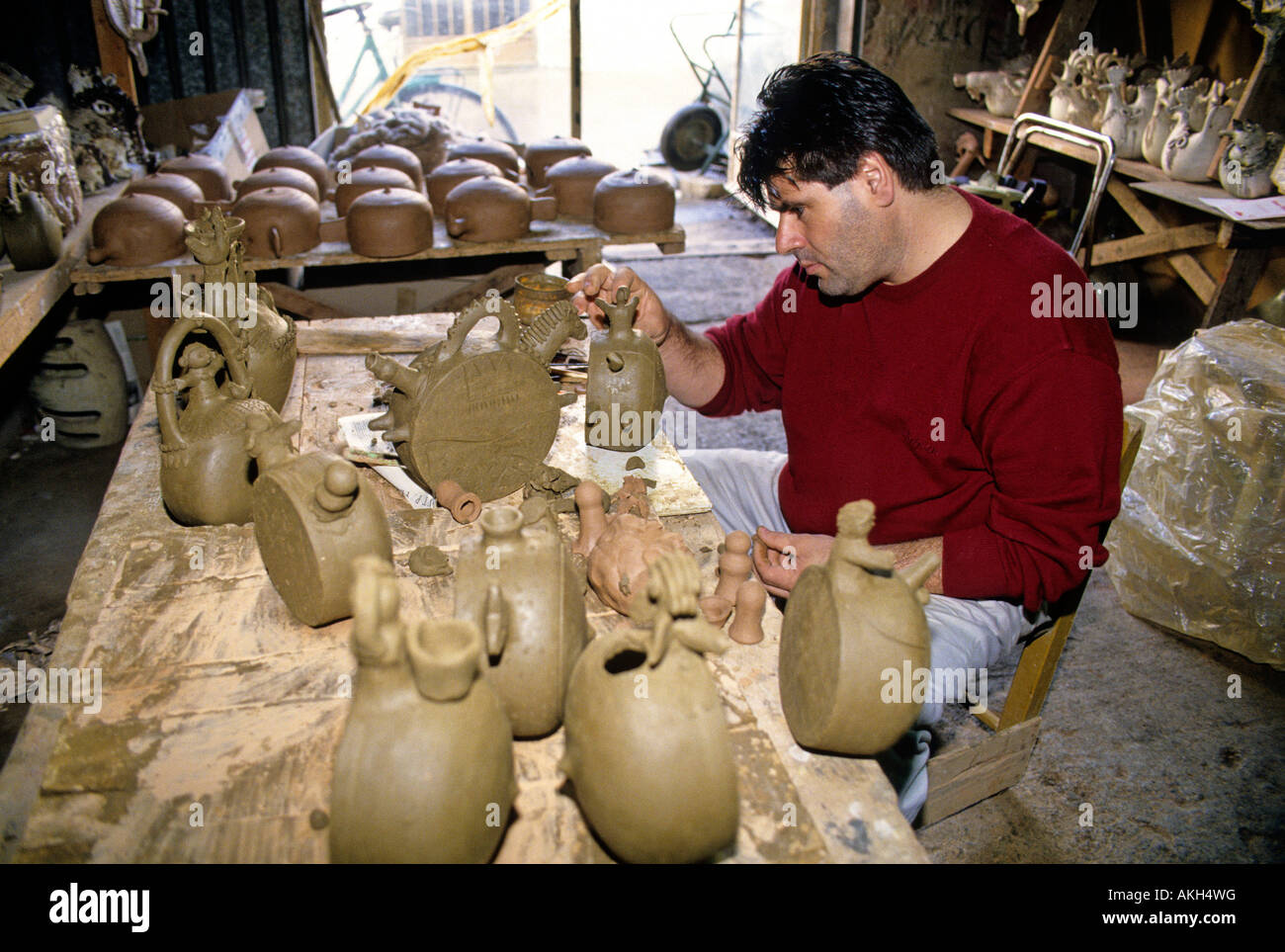 Farci ceramist, Assemini, Sardinia, Italy Stock Photo - Alamy