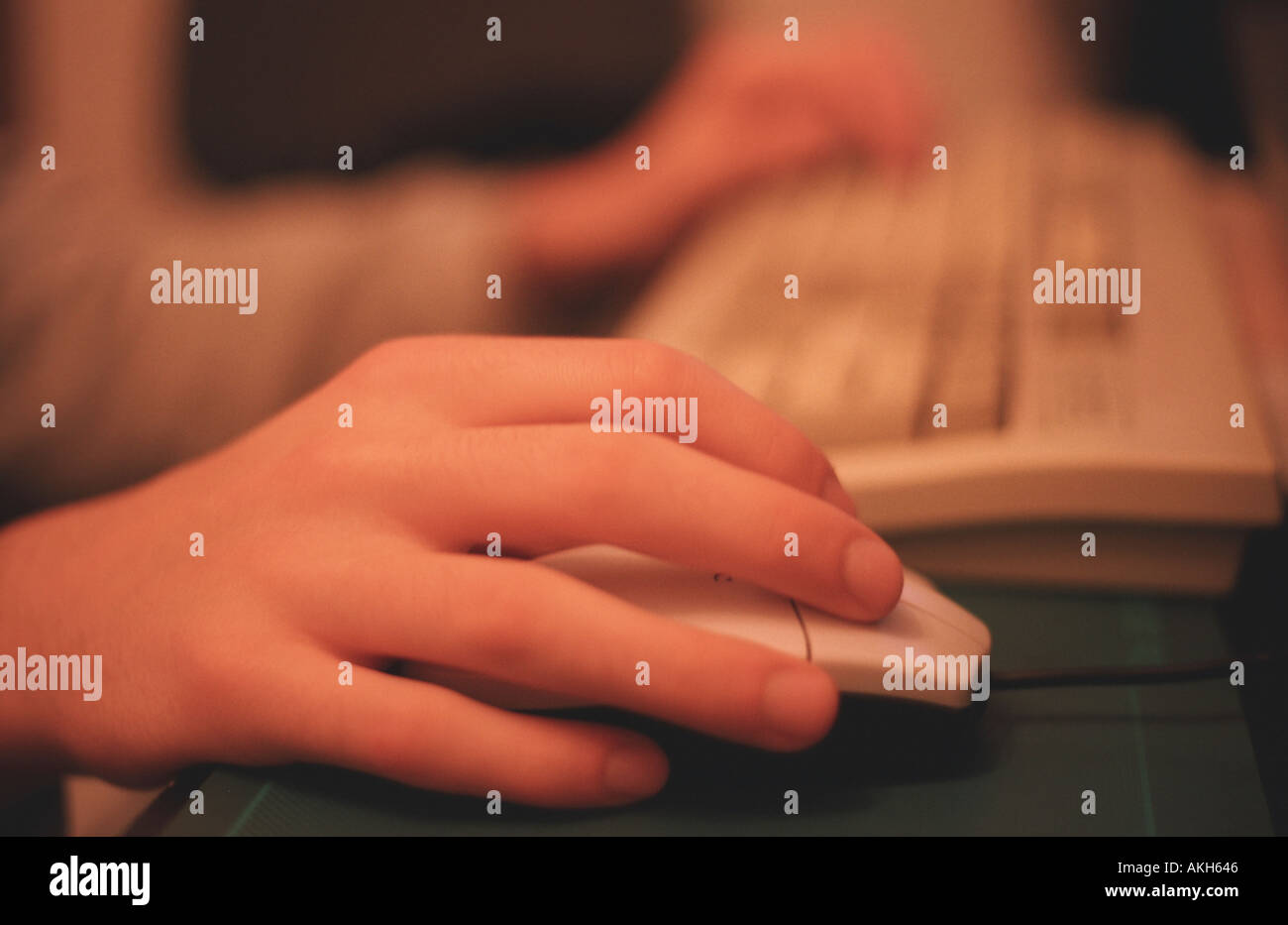 Person operating computer mouse hi-res stock photography and images - Alamy