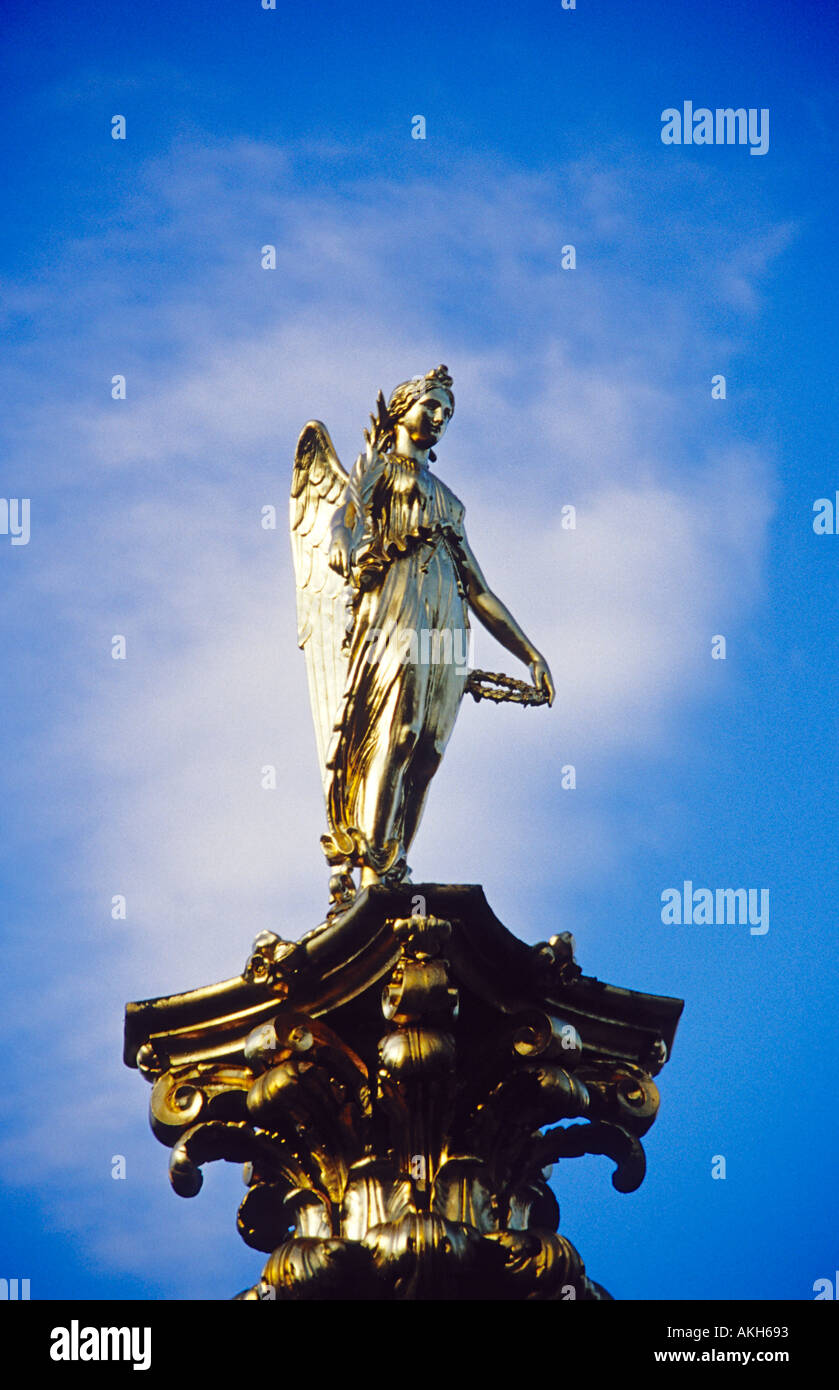 Angel gate london hi-res stock photography and images - Alamy