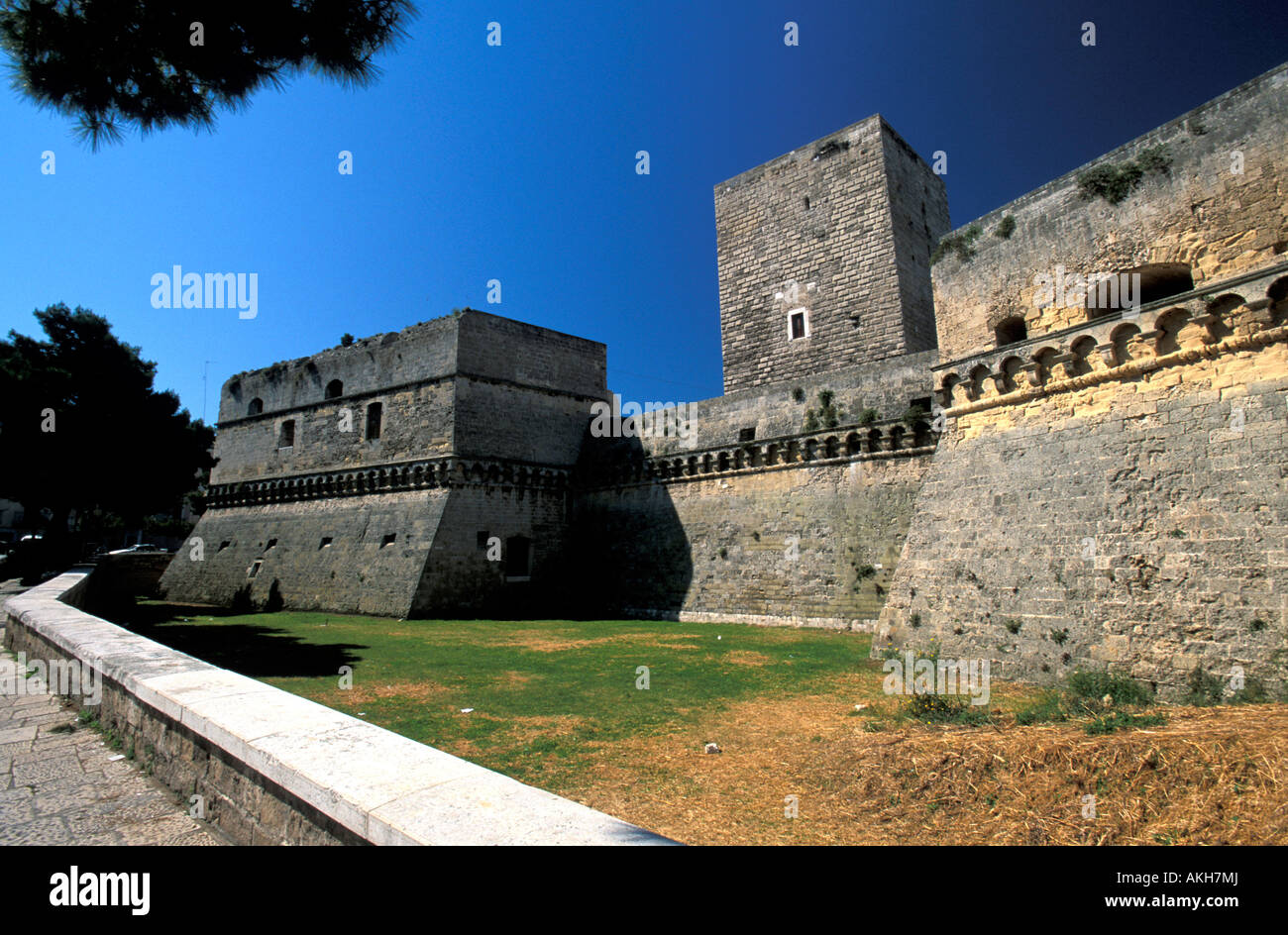 Castello Svevo, Bari, Puglia, Italy Stock Photo - Alamy