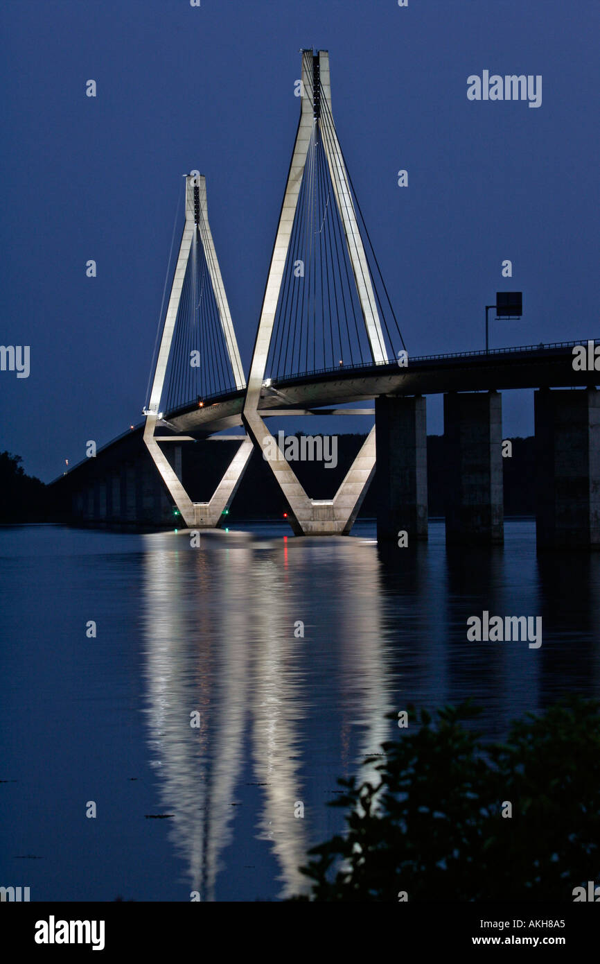 Faro brucke hi-res stock photography and images - Alamy