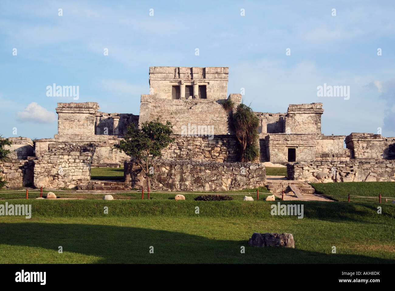 El Castillo Mayan ruins in Tulum, Mexico Stock Photo - Alamy