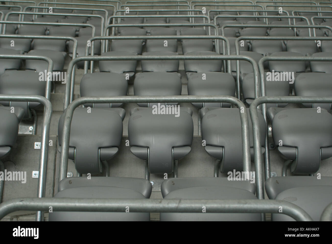 empty seats in stadium Stock Photo - Alamy