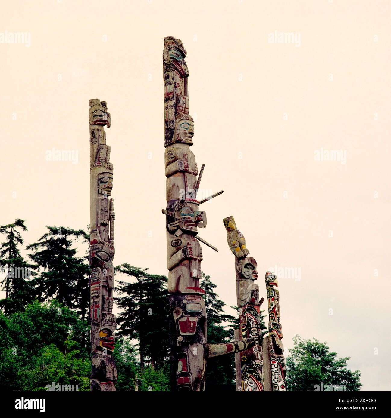 Kwakiutl tribe pacific northwest hi-res stock photography and images ...