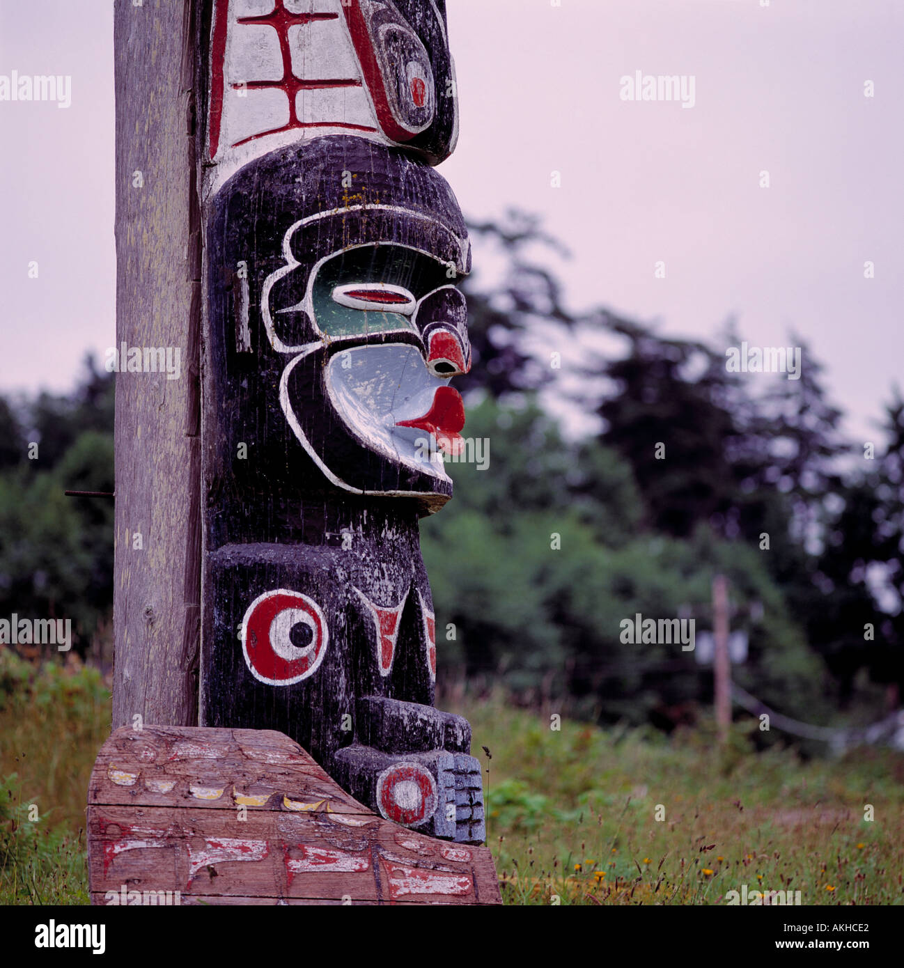 Kwakiutl tribe pacific northwest hi-res stock photography and images ...