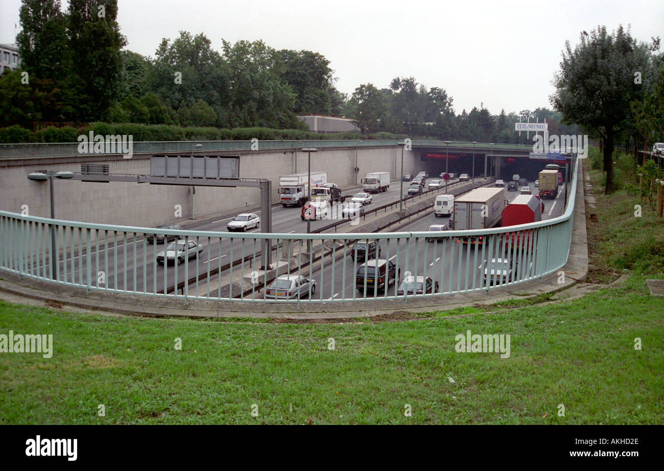 Paris underpass and busy main road during rush hour Stock Photo - Alamy