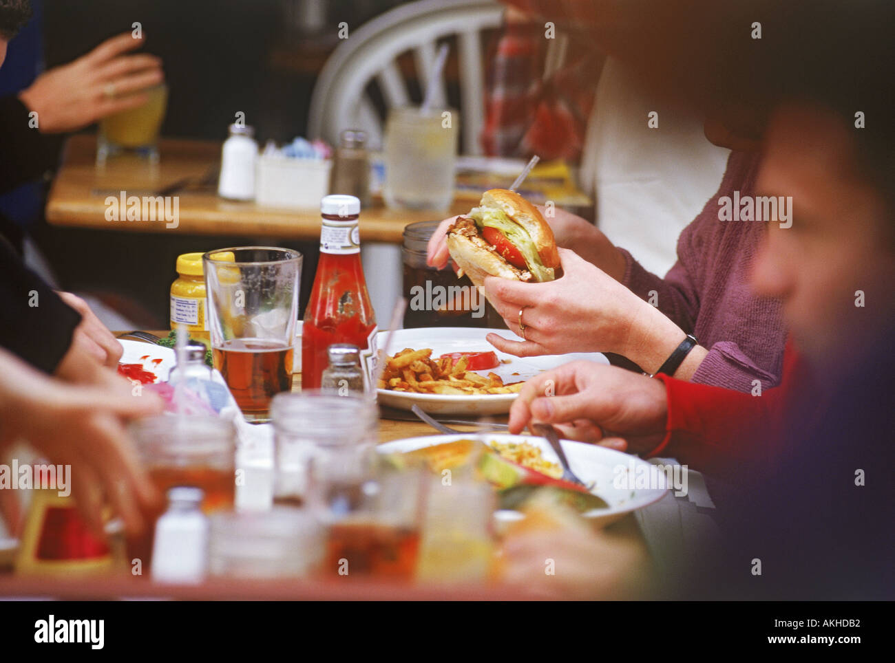 People eating junk food usa hi-res stock photography and images - Alamy