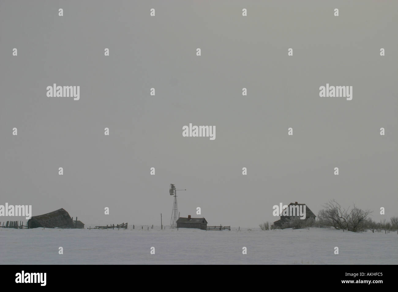 Old prairie farm Stock Photo - Alamy