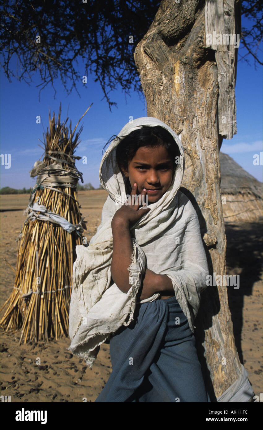 Young Tuareg girl in traditional camp in the Sahara Desert, Tarbiat ...