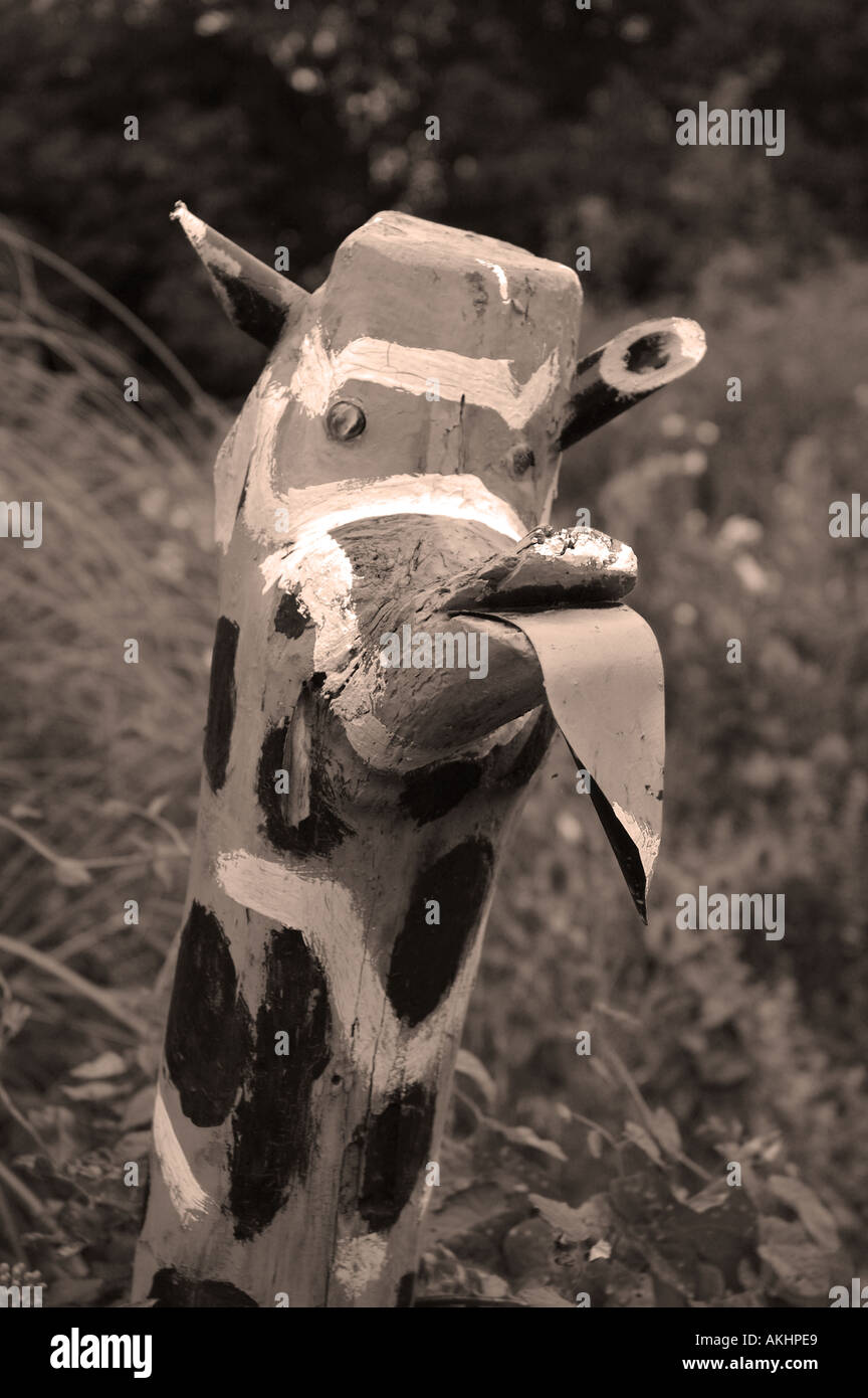 Giraff, Black and White Landscape, Garden Art, Calbourne, Isle of wight ...