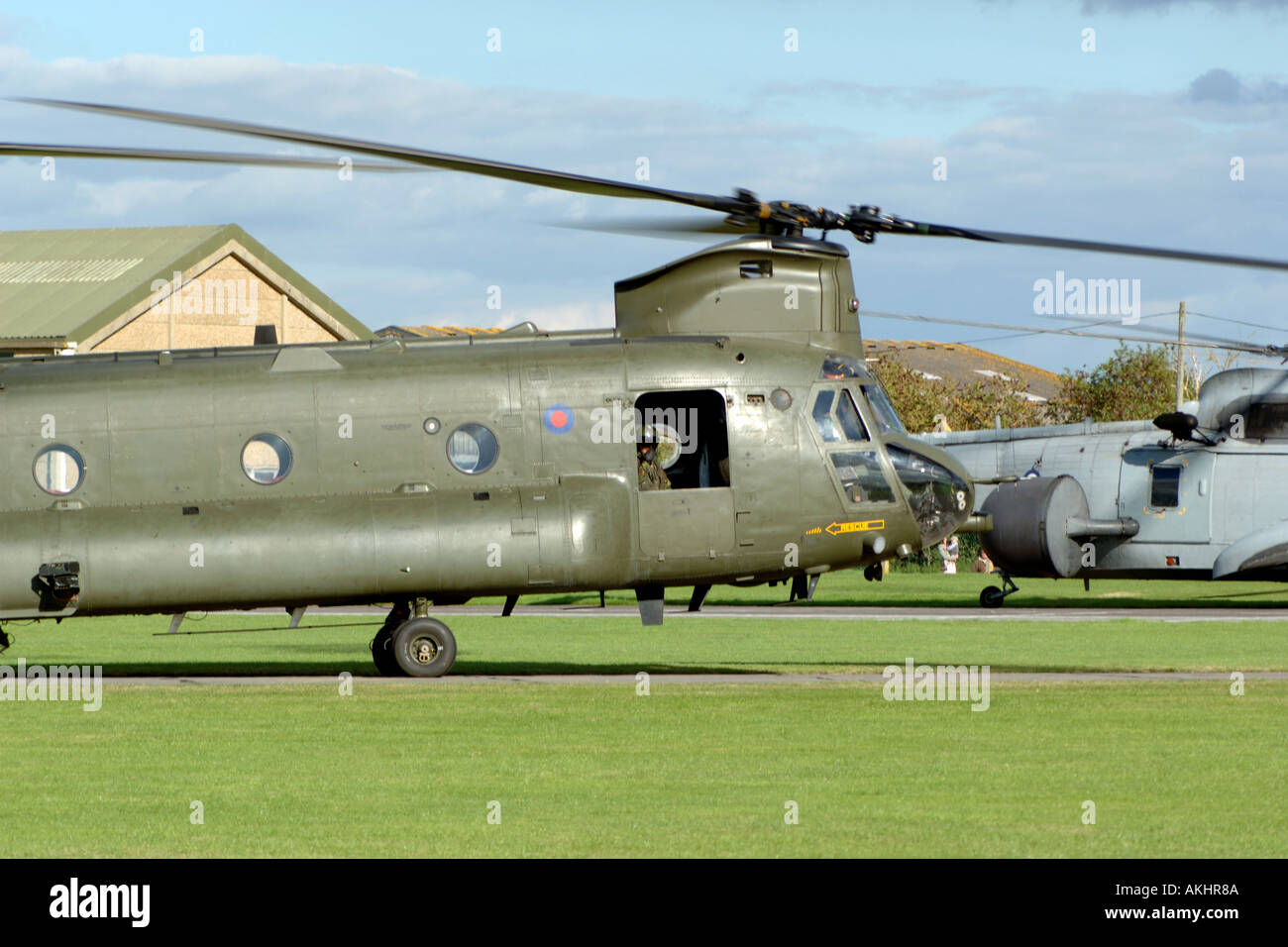 Chinook twin-rotor heavy lift helicopter Stock Photo - Alamy