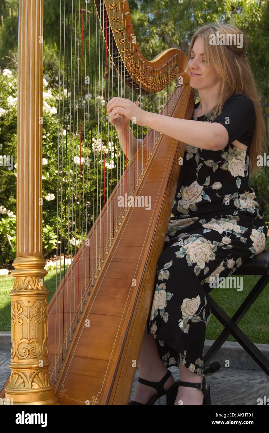 Female Harp Stock Photos & Female Harp Stock Images - Alamy