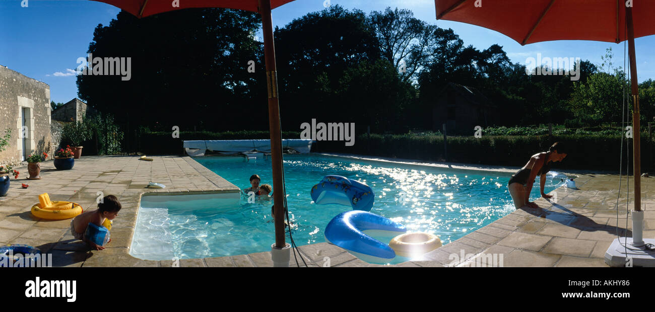 Family swimming pool france hi-res stock photography and images - Alamy