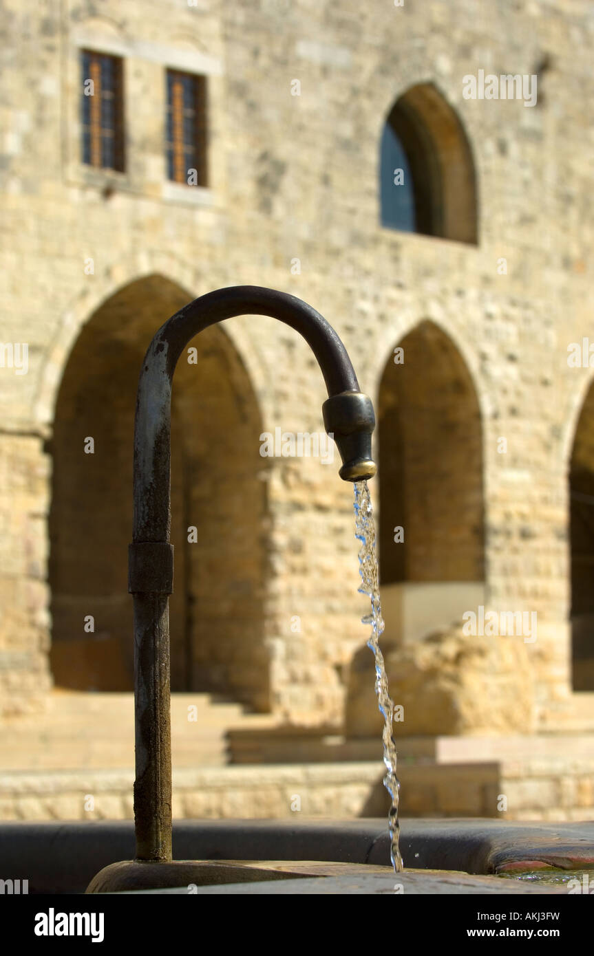 Water feature fountains hi-res stock photography and images - Alamy