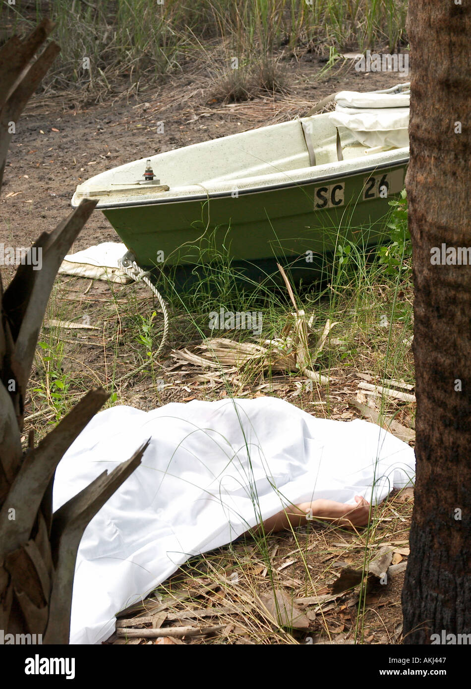 Dead Body Under White Sheet Stock Photos & Dead Body Under White Sheet ...