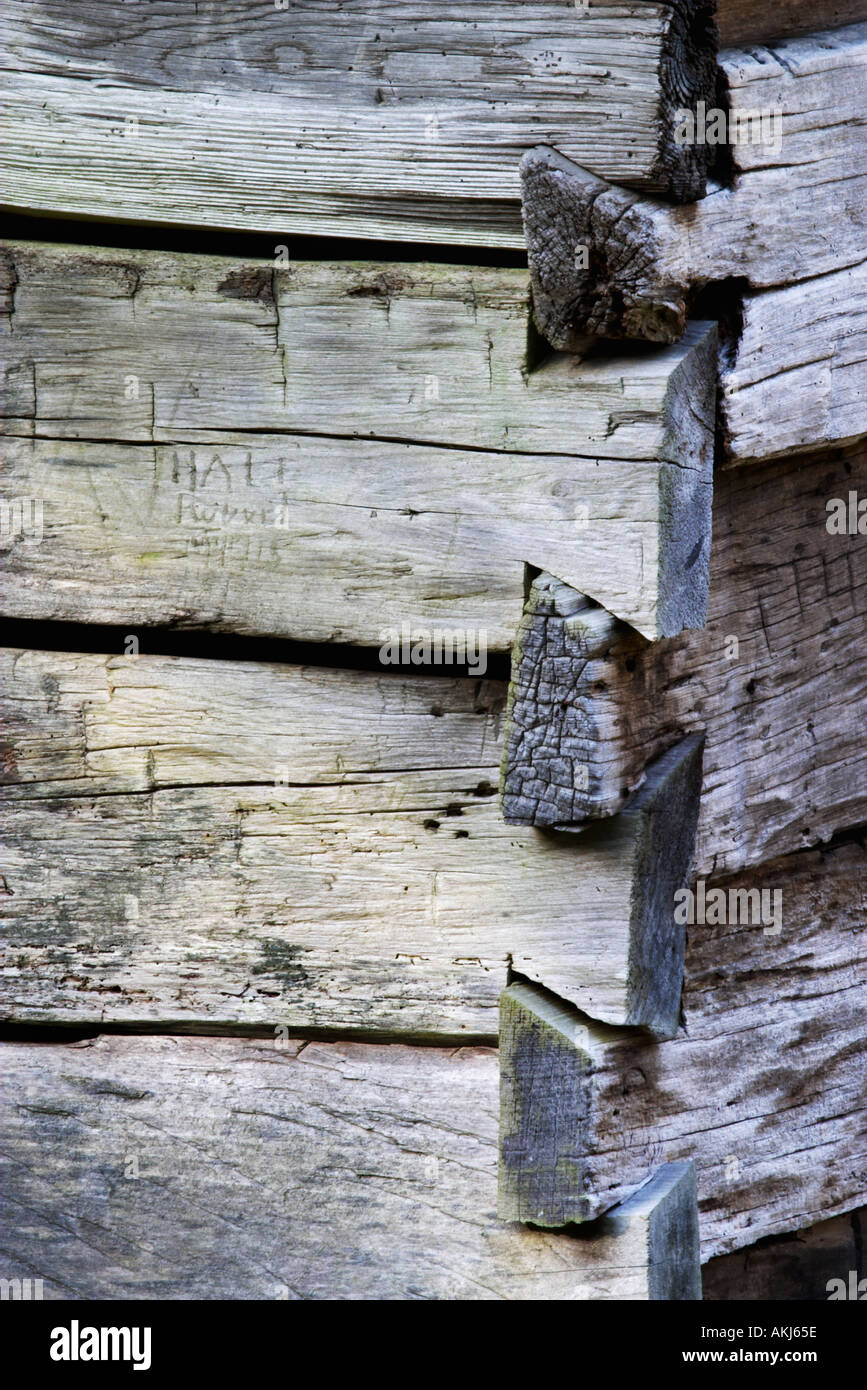 Dovetail joint on the corner of an old log cabin in the Great Smoky ...