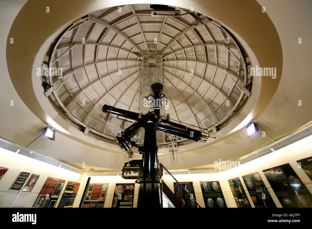 Telescope and viewing dome, Carter Observatory, Wellington, New Zealand ...