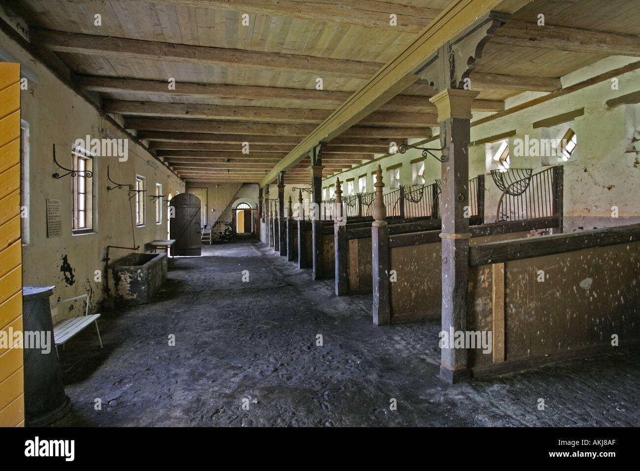 Palace stables hi-res stock photography and images - Alamy