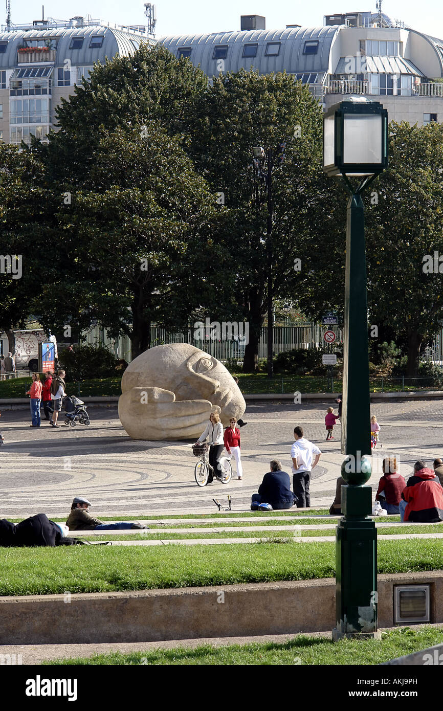 Cassin square with sculpture ecoute by Henri de Miller paris france ...