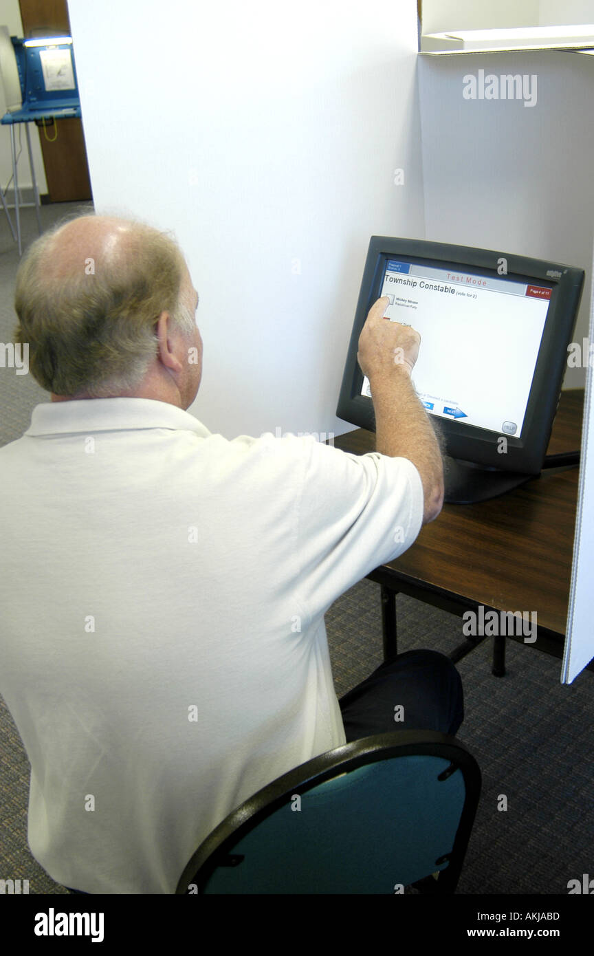 Test polling station hi-res stock photography and images - Alamy