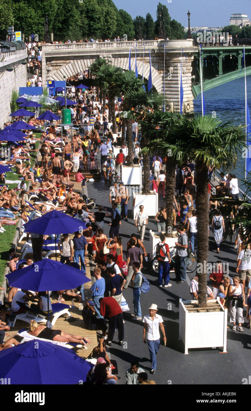 Paris plage Beach on the Seine river Stock Photo - Alamy