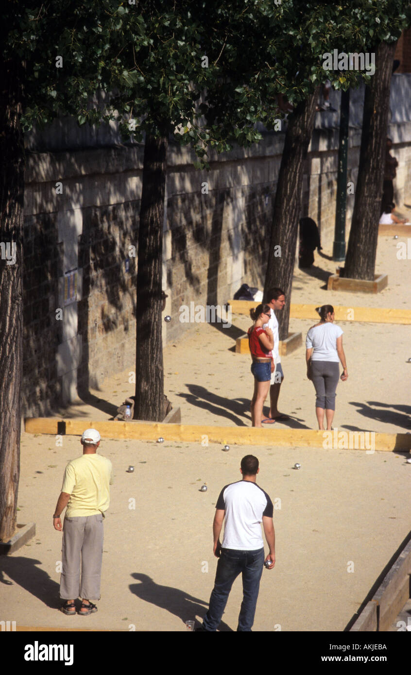 Bocce ball players hi-res stock photography and images - Alamy