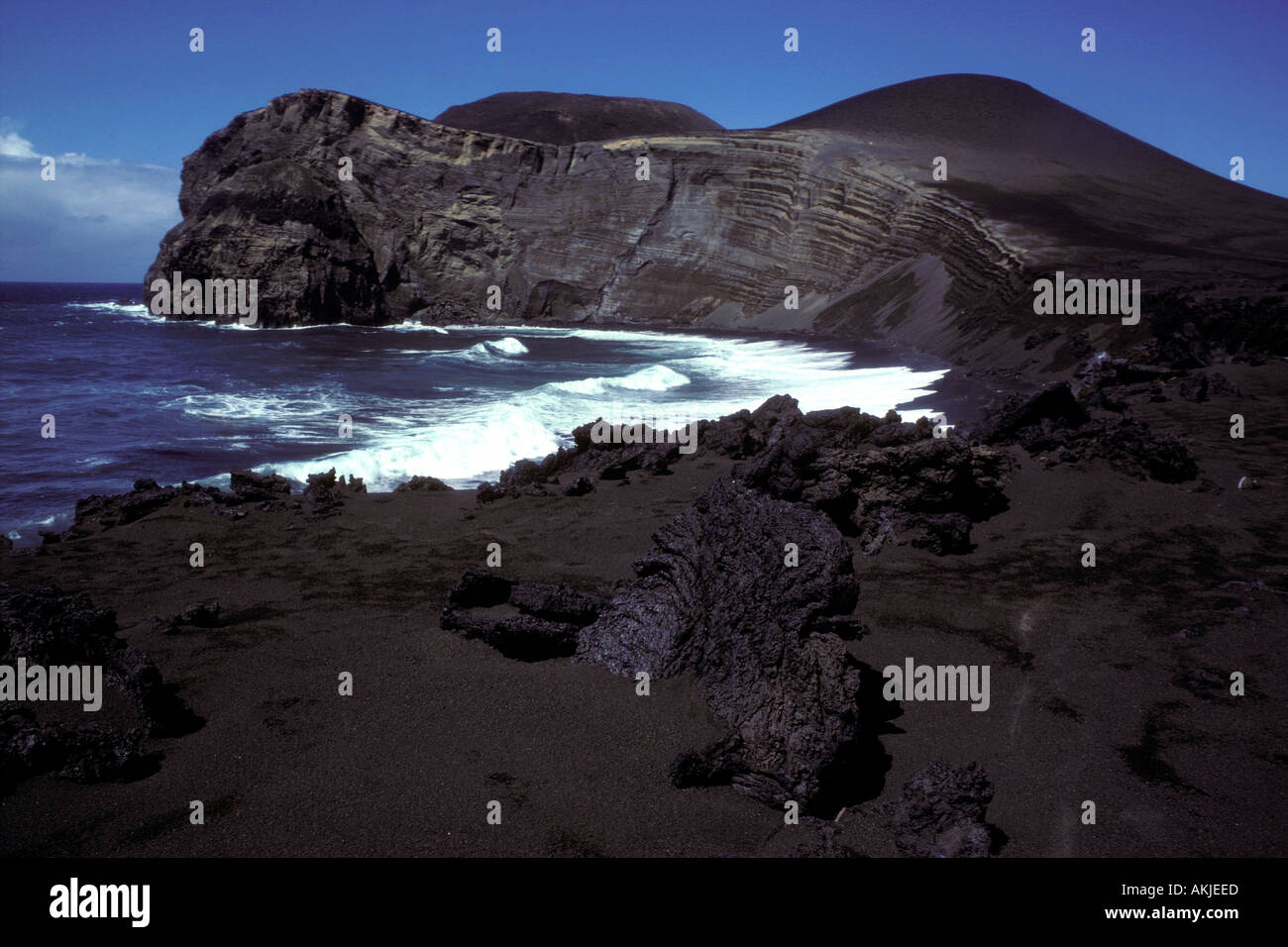 Igneous rock formation volcano hi-res stock photography and images - Alamy