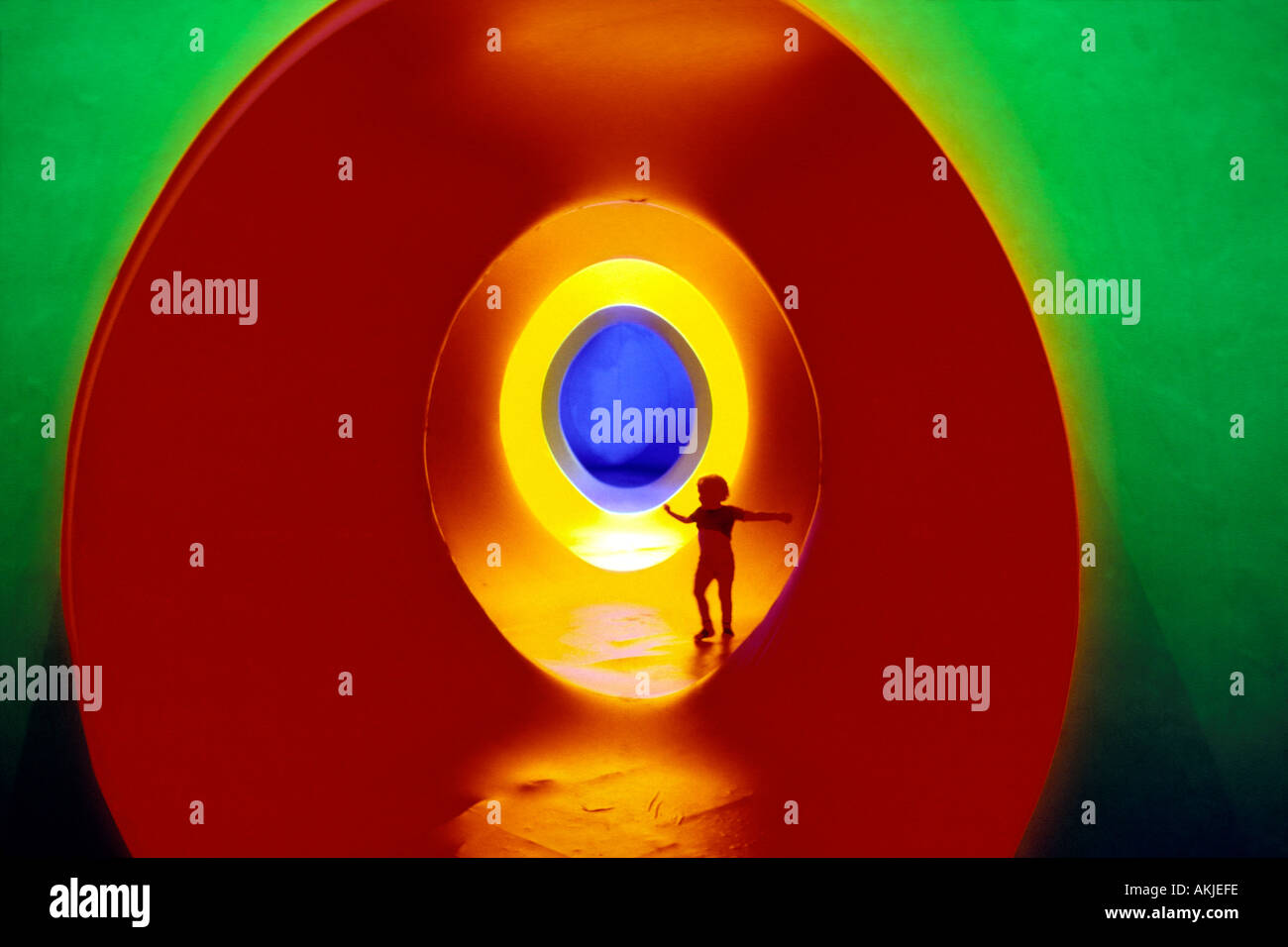 Movement people primary colors hi-res stock photography and images - Alamy